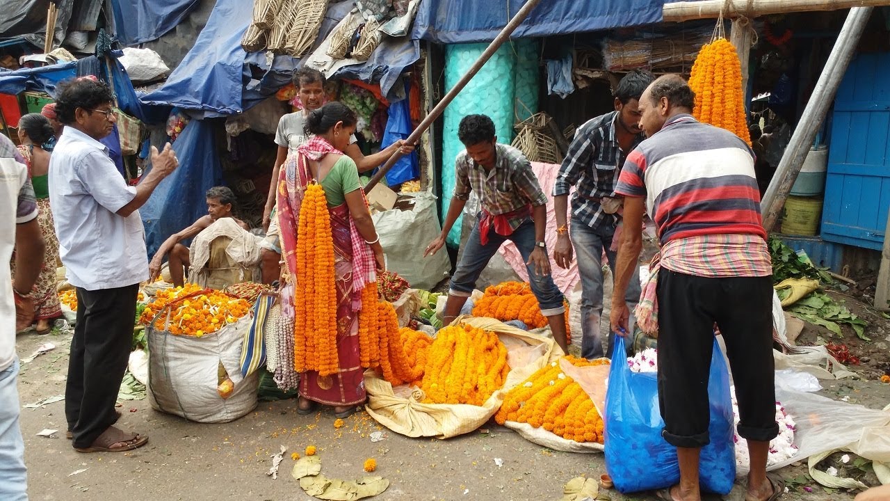 Biggest flower market in Asia I Mullick Ghat Flower Market I Howrah ...