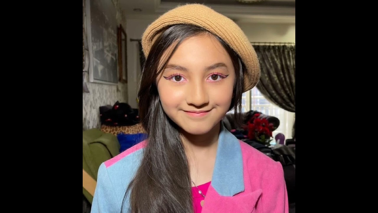 Alyssa dezek#alyssadezekfans#likeandsubcribe - YouTube