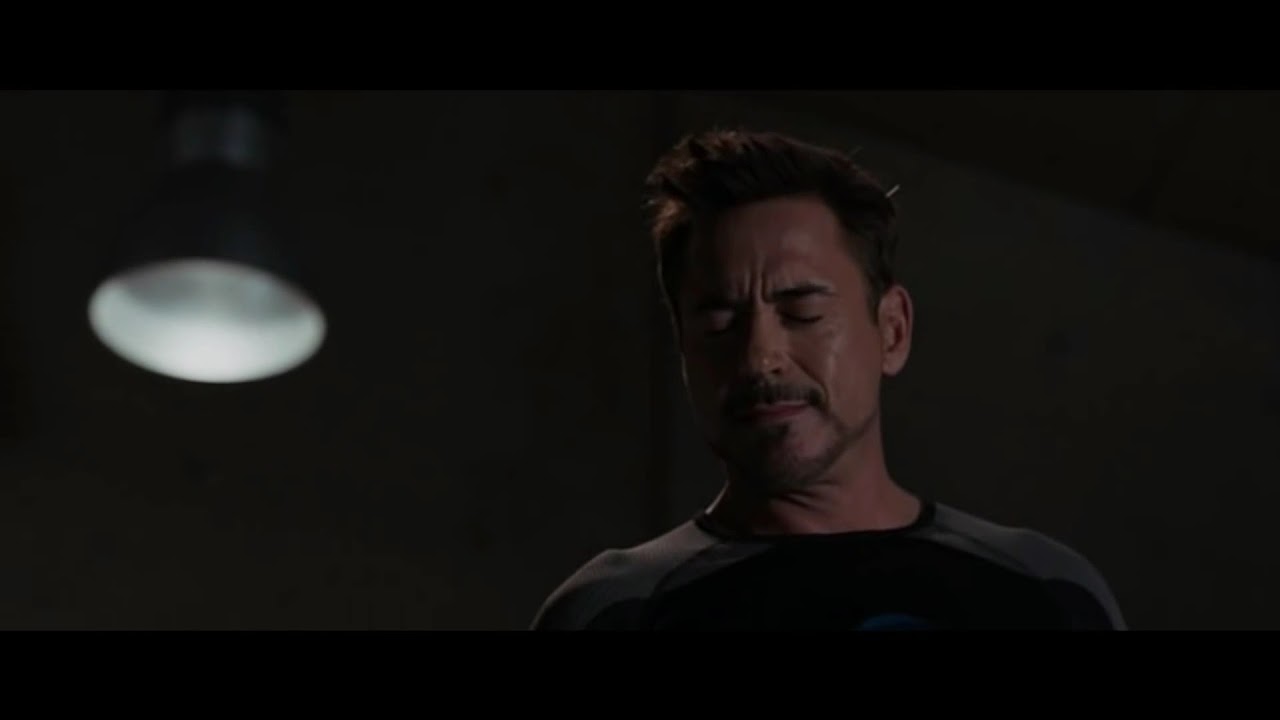 Tony Stark dancing to Jingle Bells - Iron Man 3 (HD) - YouTube