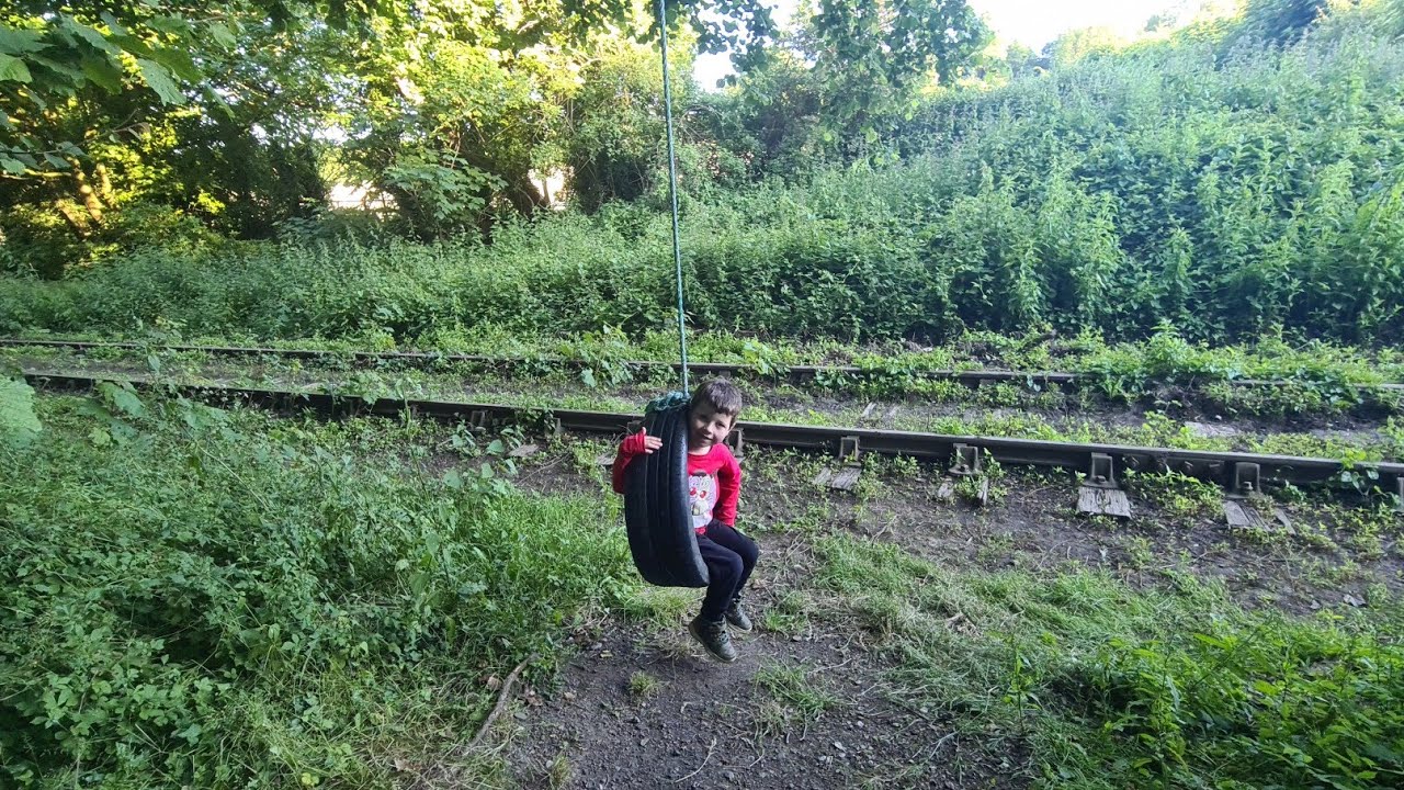 Another Stroll down Llynclys pool and Porth-y-wean train station. - YouTube