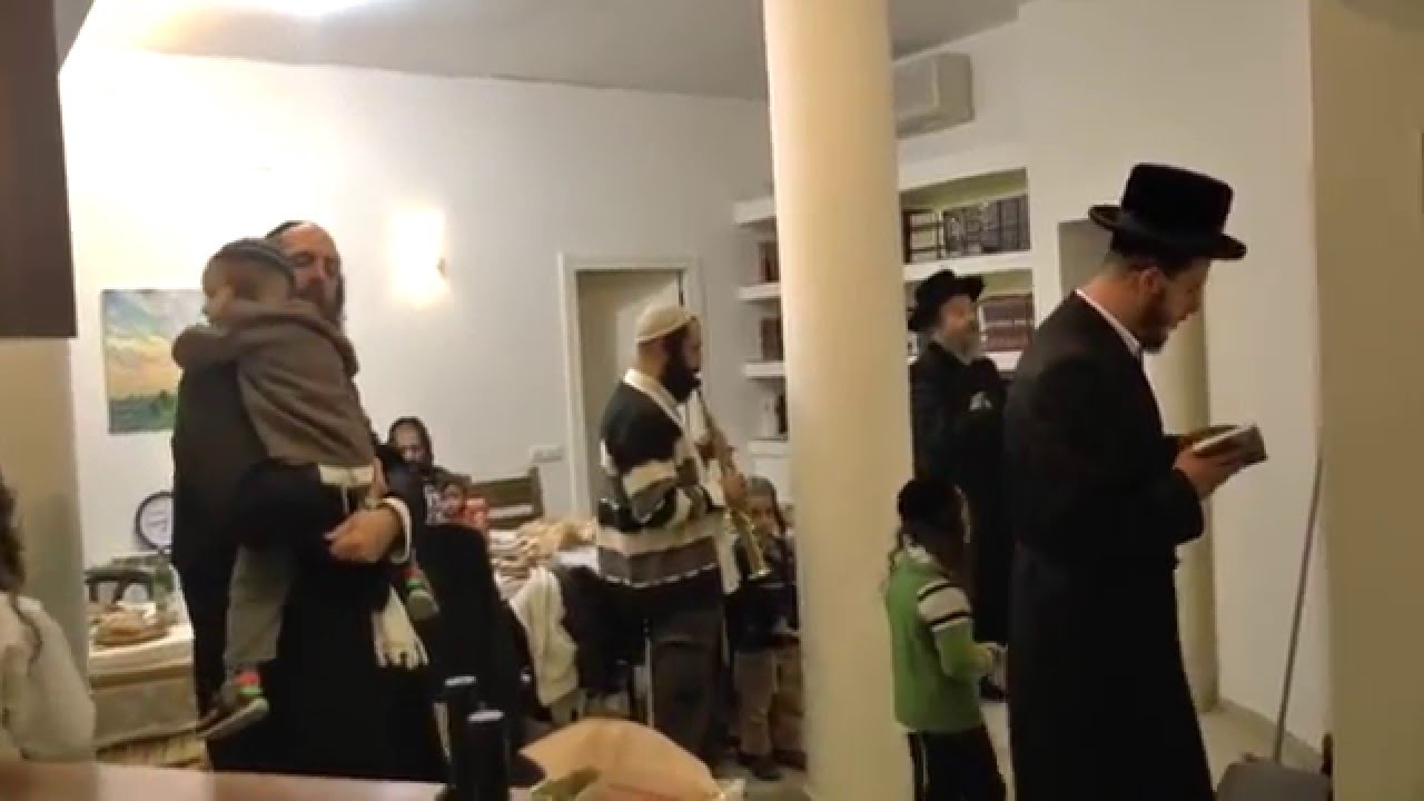 Preparing to pray Arvit(Evening Prayer) with the Biala Rebbe - YouTube