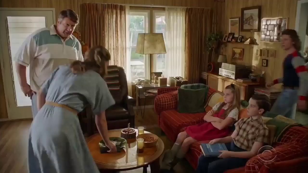 Young Sheldon S03E05 Dr.Strugis returns from mental hospital - YouTube
