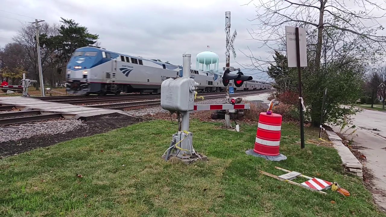 Amtrak California Zephyr & Amtrak SouthWest Chief Breeze Past Signal ...