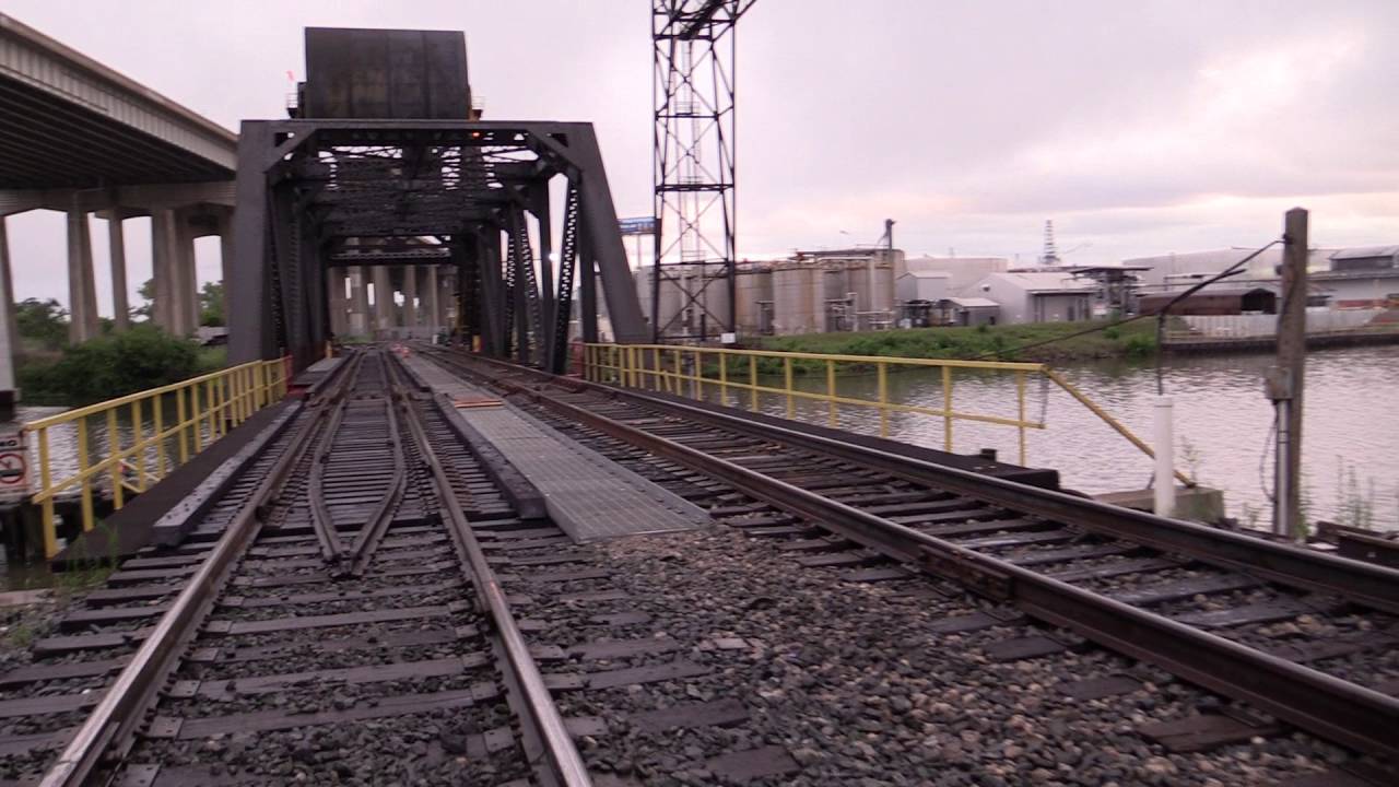 Rouge River Railroad Bridge. Southwest Detroit - YouTube