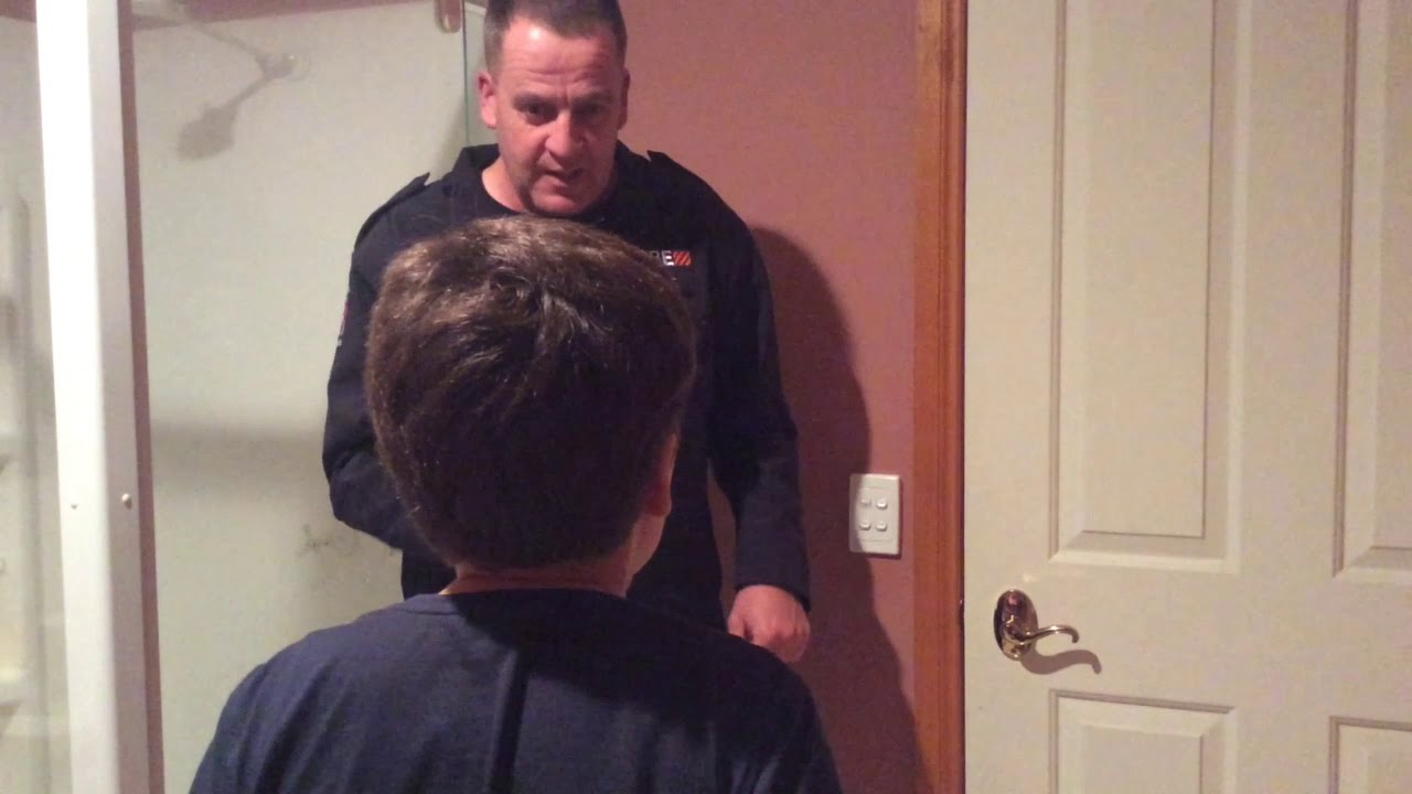 Pulling out a loose tooth with a door! - YouTube