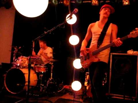 Yeasayer - Sunrise @ The Loft, UCSD - YouTube