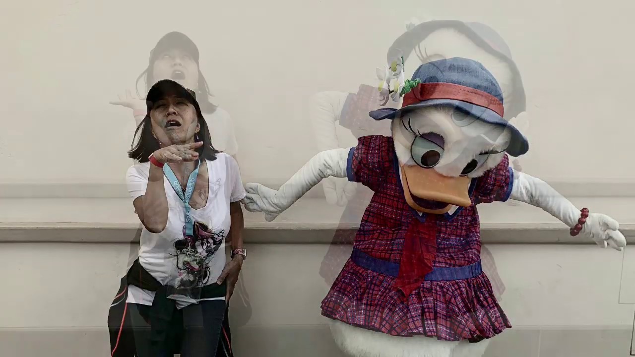 Dolly And Daisy @ Disney's California Adventure - March 30 2019 - YouTube