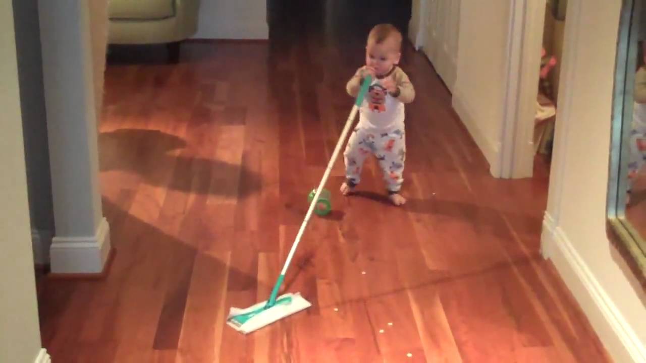 1 YEAR OLD SWIFFERS THE HOUSE! - YouTube