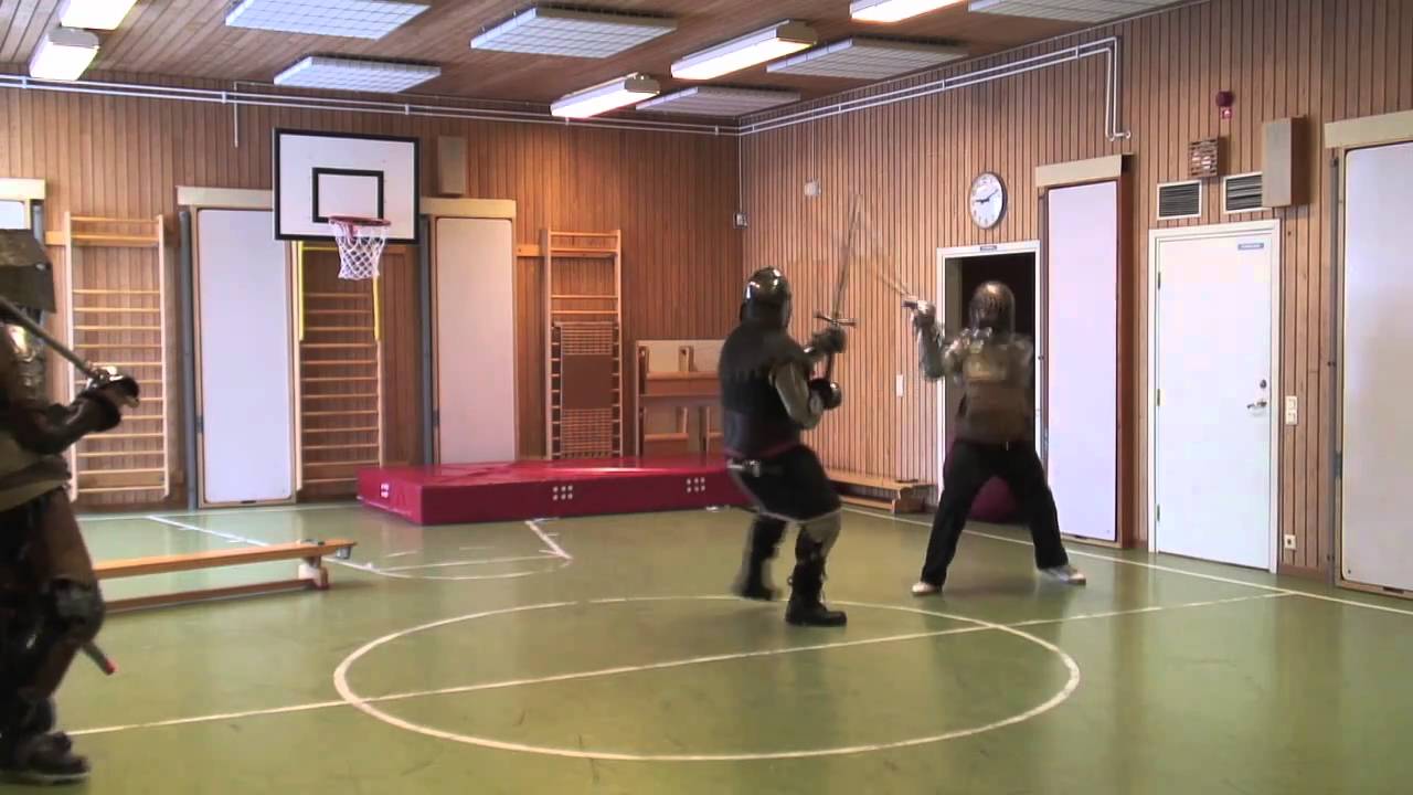 Slow motion grappling in SCA longsword fighting - YouTube
