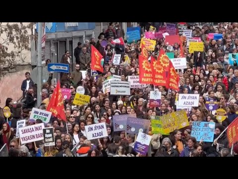 Dersim’de yüzlerce kadın 8 Mart’ta buluştu