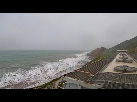train hopping on the ocean