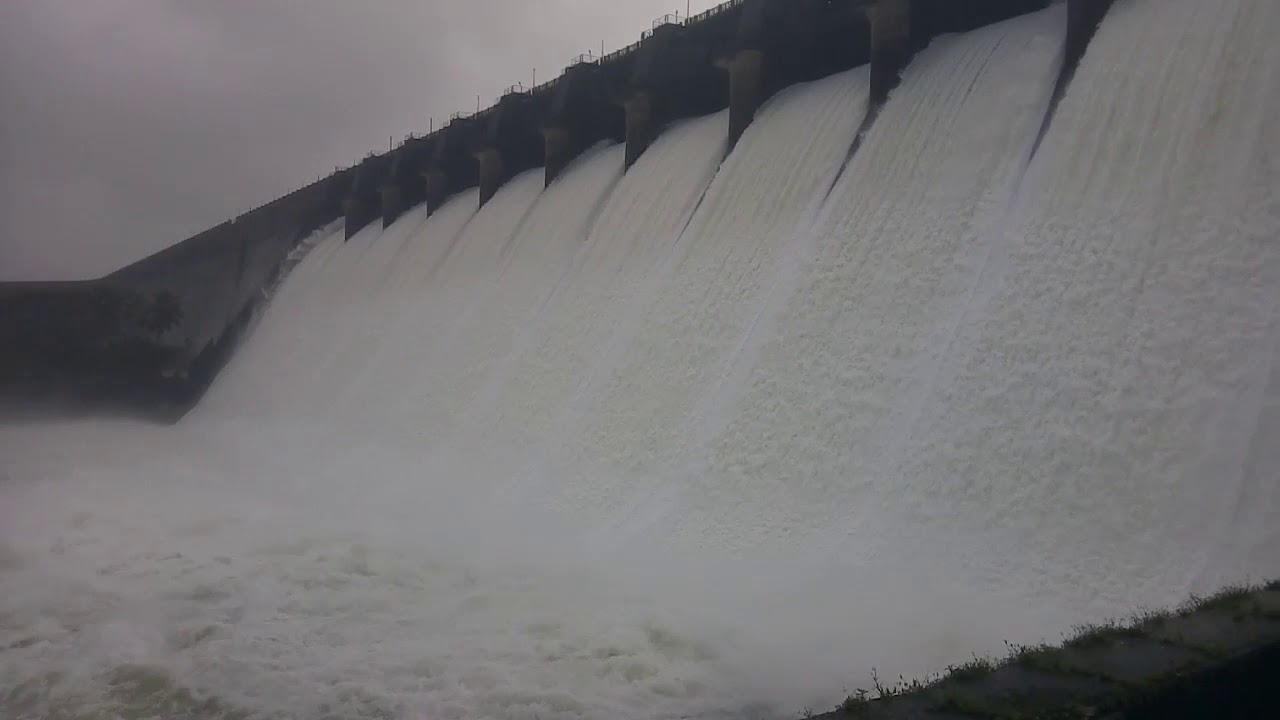 Karnataka state biggest dam|| linganamakki dam full/water release in 11 ...