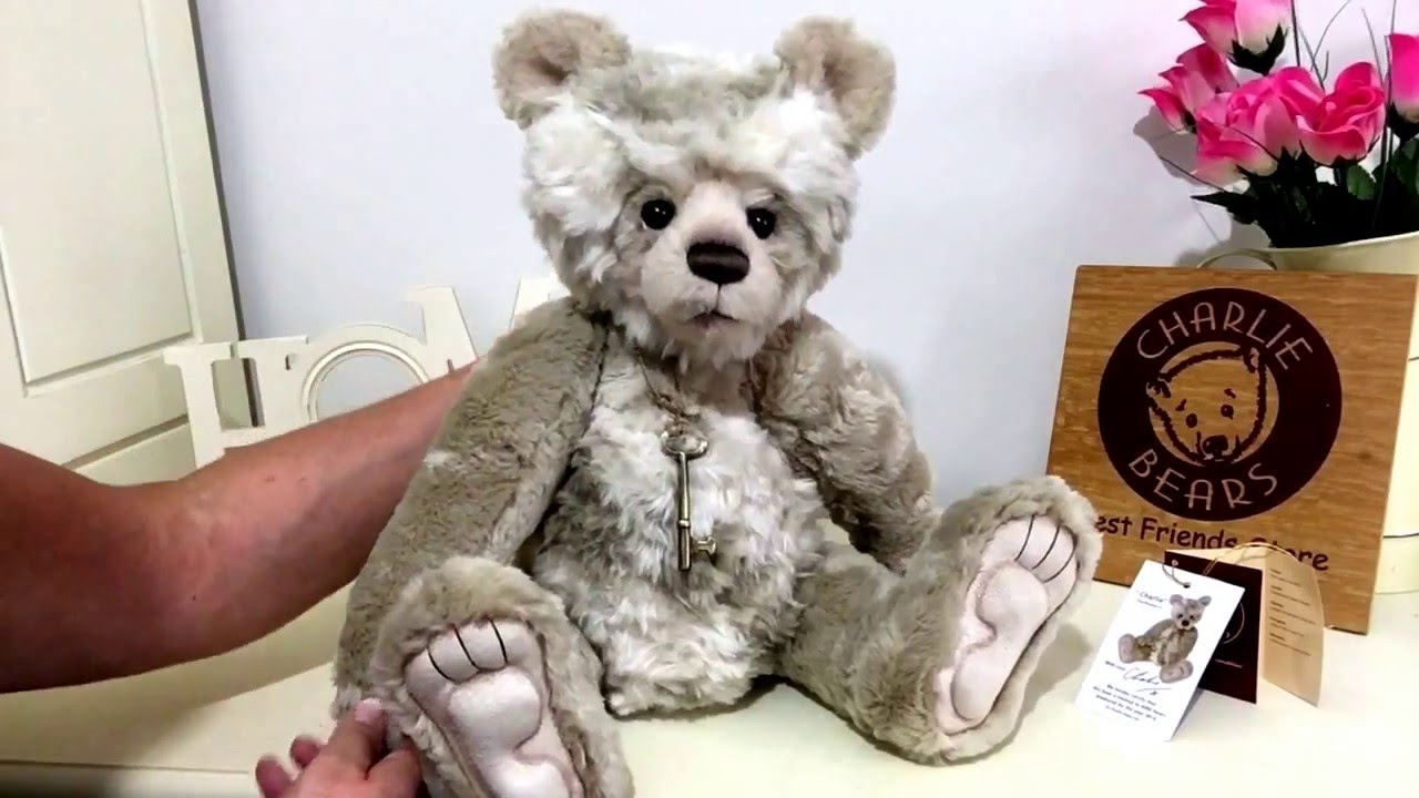 Charlie Bears - Charlie 2016 Year Bear CB161682 - YouTube