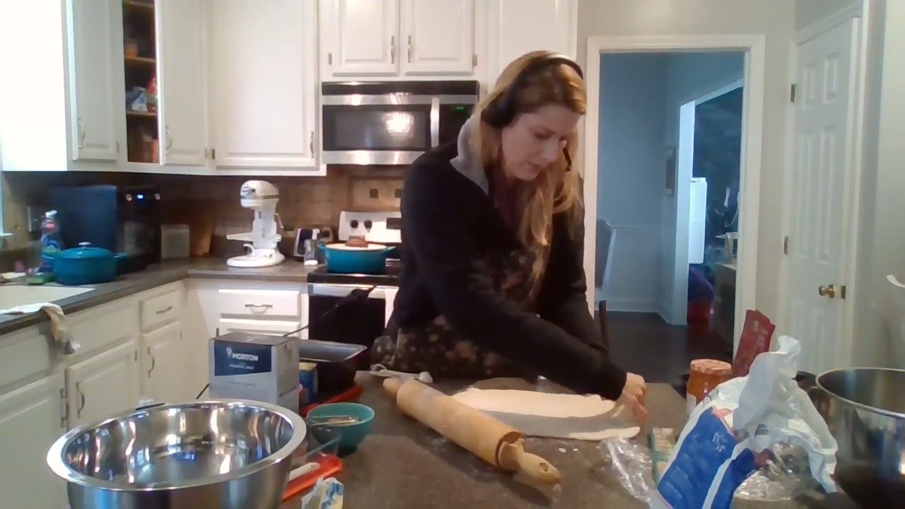 Wreath bread part 1 - YouTube