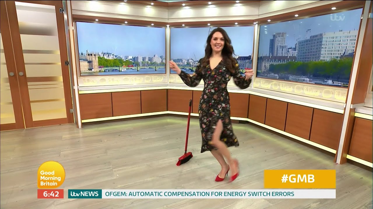 Laura Tobin, short broom - YouTube