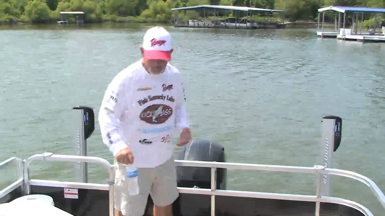 Pontoon Fishing with Kick'n Bass - YouTube