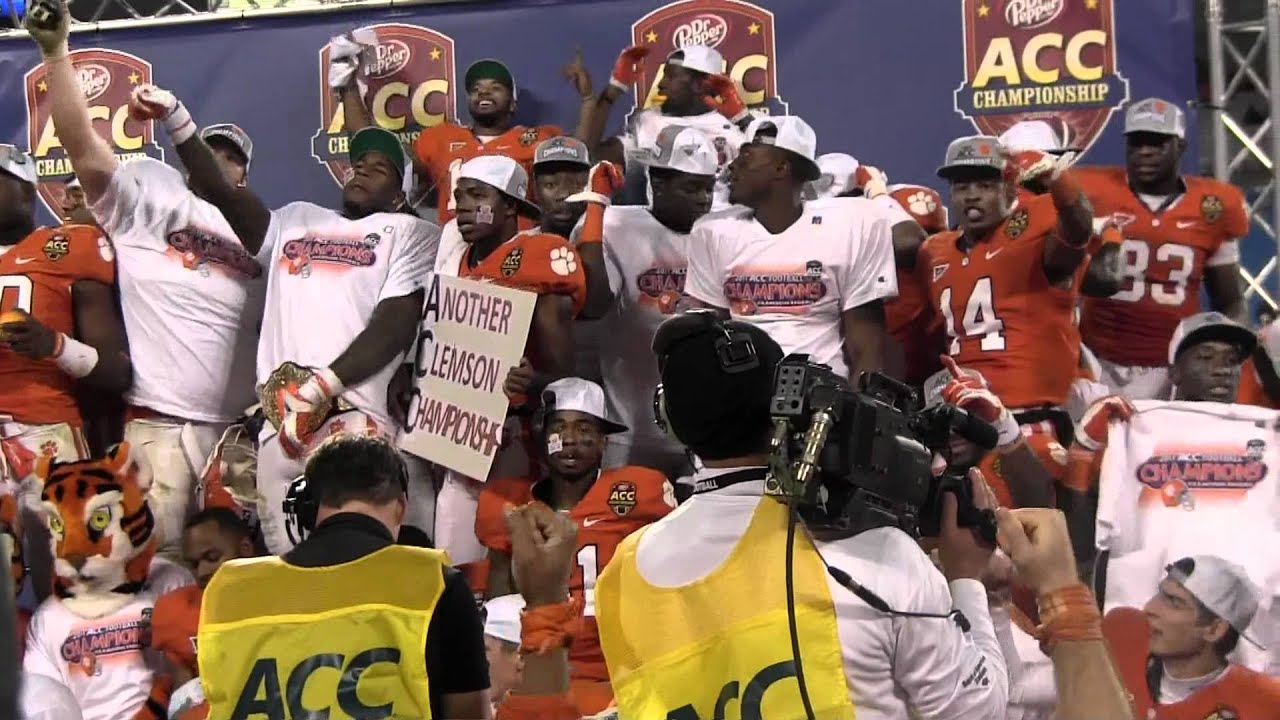 Tiger Rag plays while Clemson players cerebrate ACC Championship - YouTube