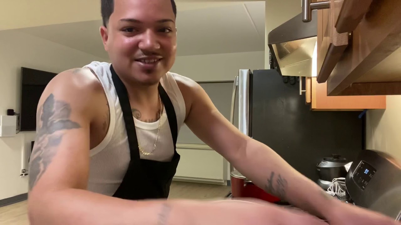 Cooking Sautéed Shrimp with White Rice (Papi’s Kitchen) - YouTube