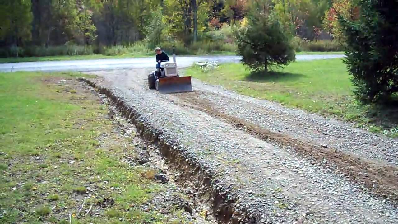 Bolens HT20 garden tractor not John Deere, Cub Cadet - YouTube
