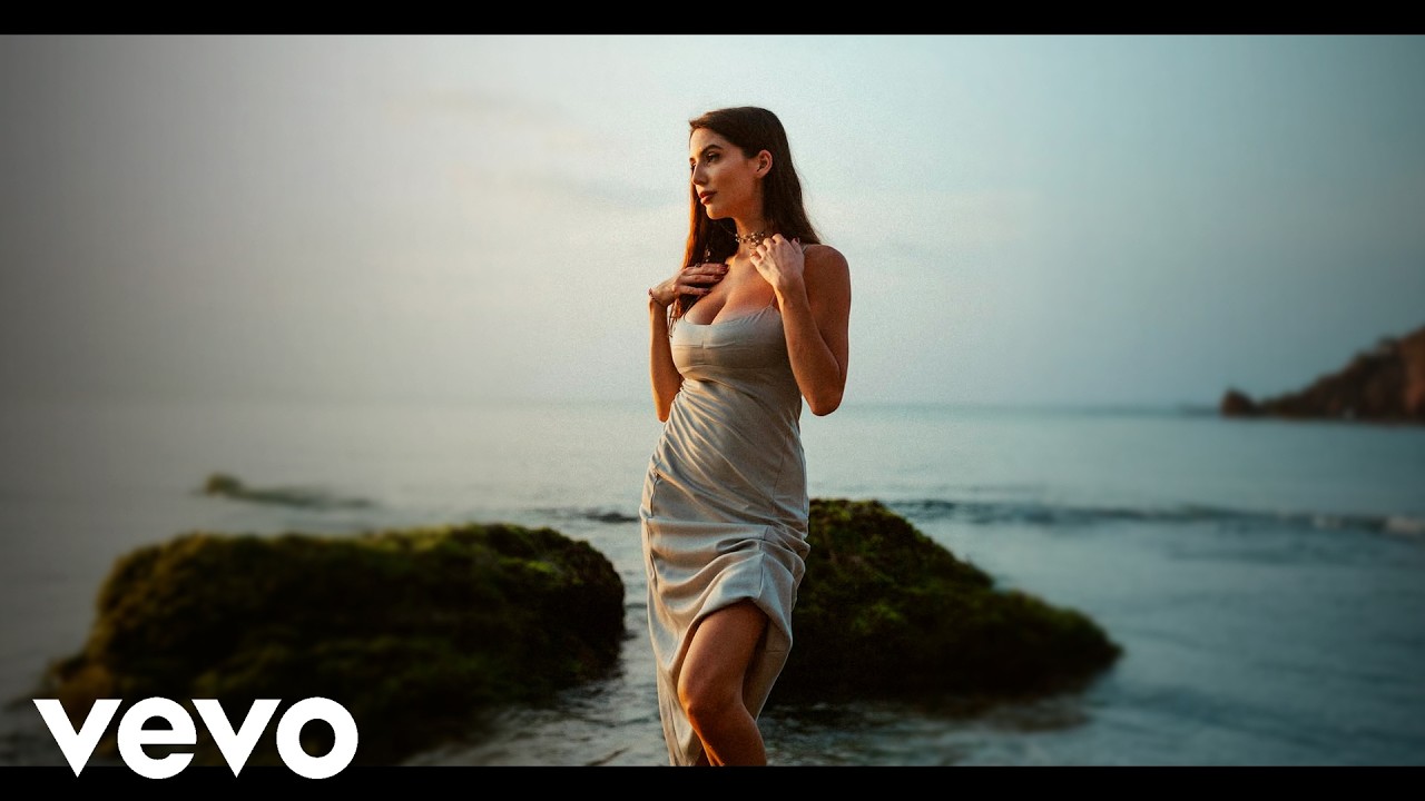 Alan & Ashlee Walker - No Me Voy (Official Music Video, Cover) - YouTube