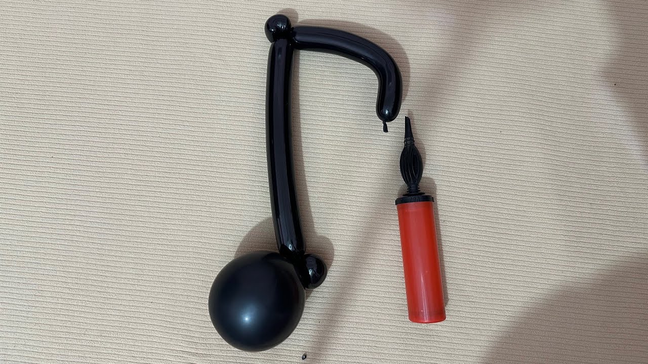 Oddly Satisfying ASMR Balloon Music Note Tying - YouTube
