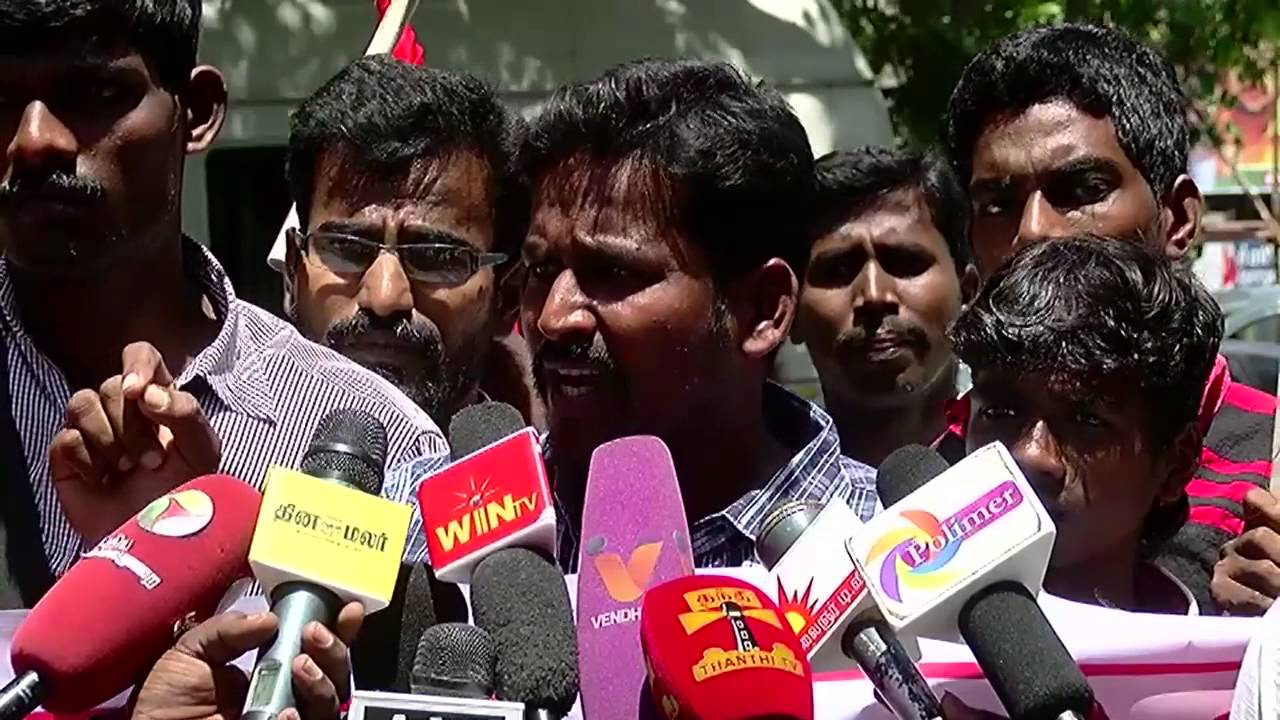 Anti Alcohol Protest In Tamil Nadu - Student Outfit Protester At TASMAC ...