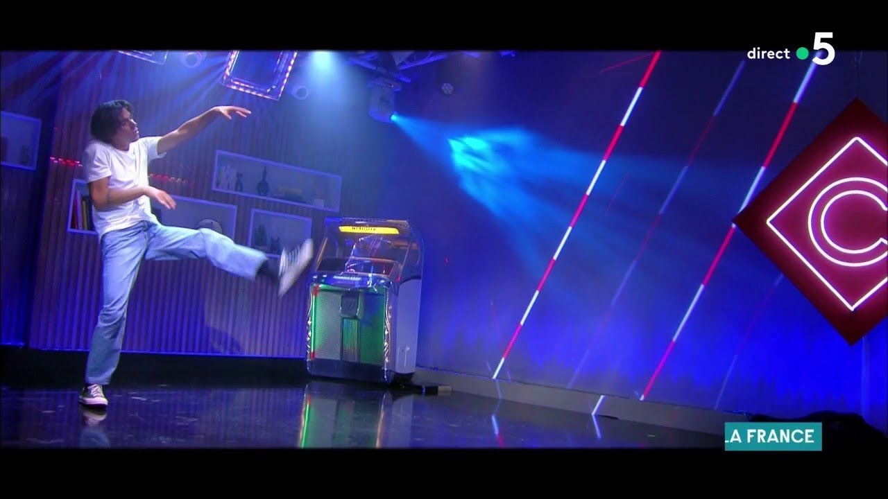 Le live : Léo Walk - C à Vous - 09/09/2020 - YouTube