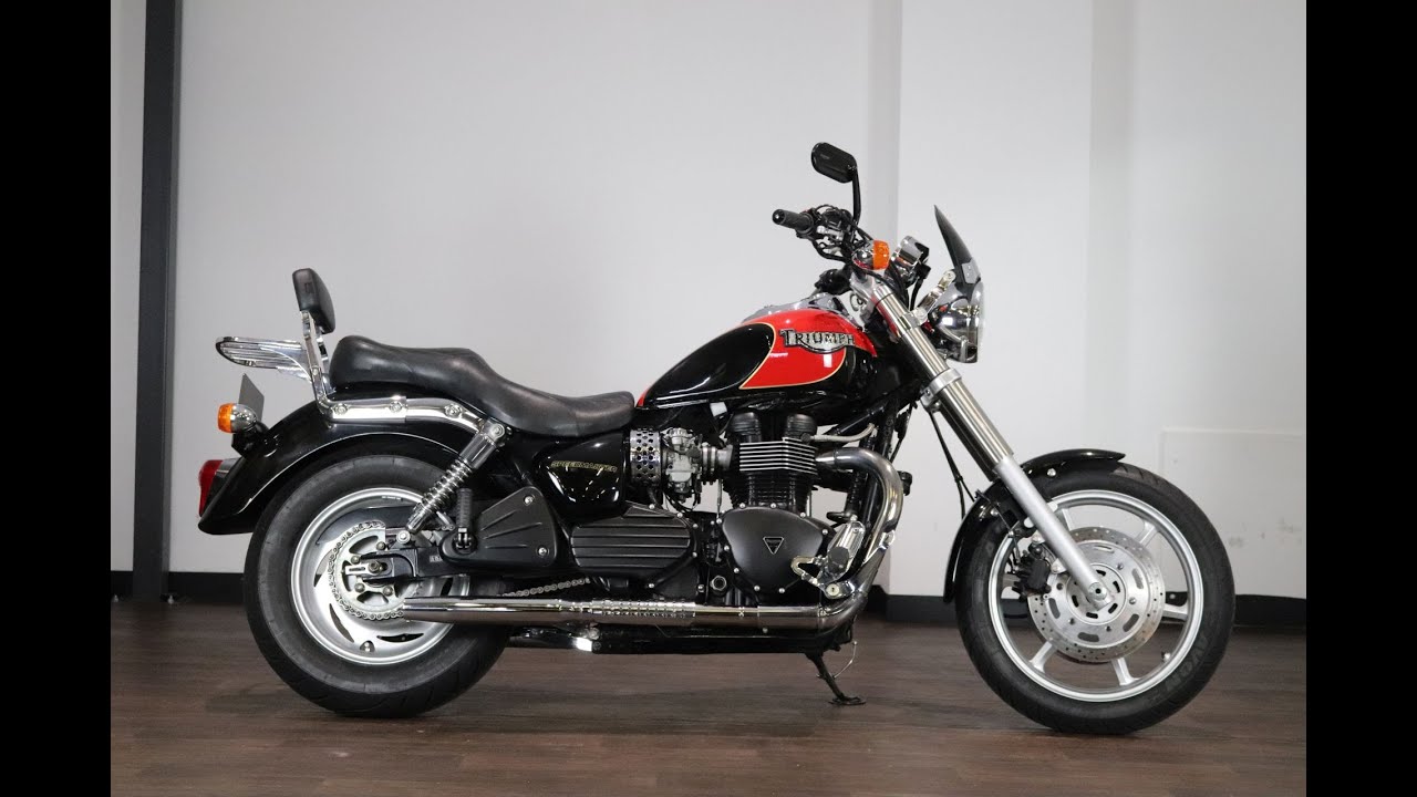 TRIUMPH SPEEDMASTER 790 - WALK AROUND VIDEO TOUR & START UP - YouTube