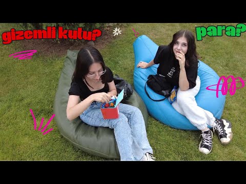 Gizemli kutu kızın bakışları (böyle bir bakış yok)