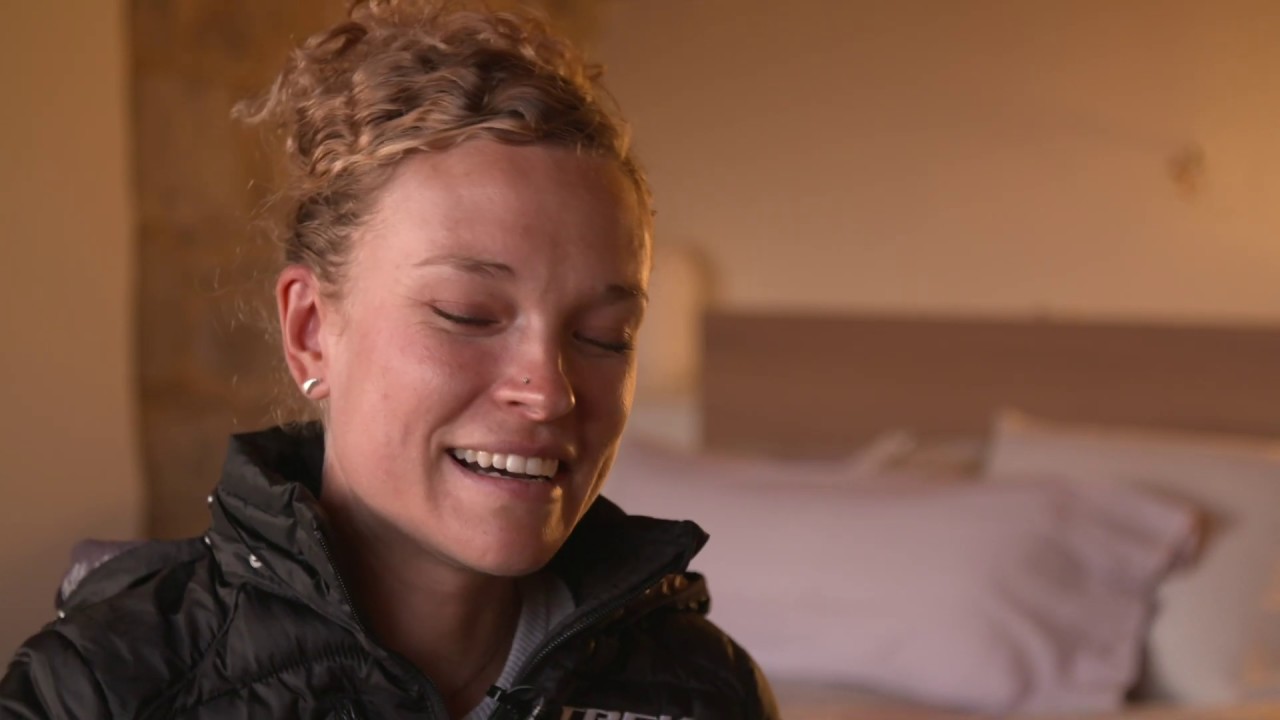 Voxwomen meets "wild card" Tayler Wiles - YouTube