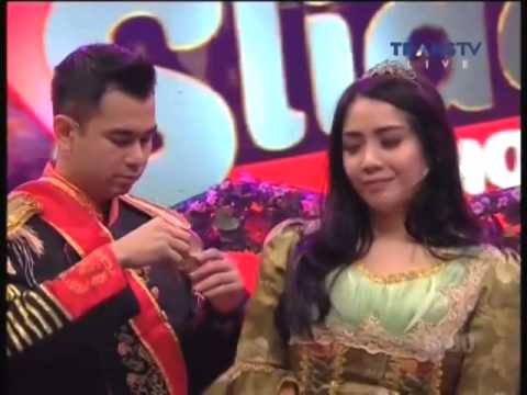 SlideShow170714 Part 5 (raffi ahmad hadiahi kalung ke nagita)