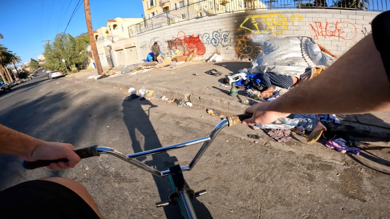 RIDING BMX IN LA COMPTON GANG ZONES 27 (BMX IN THE HOOD) - YouTube
