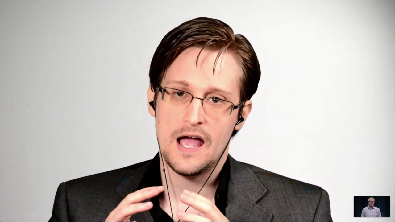 Mark Collier Q&A with Edward Snowden - YouTube