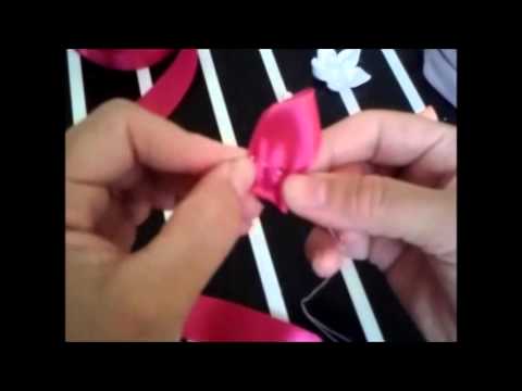 Réalisation d'une fleur au ruban (Modèle 2) - YouTube