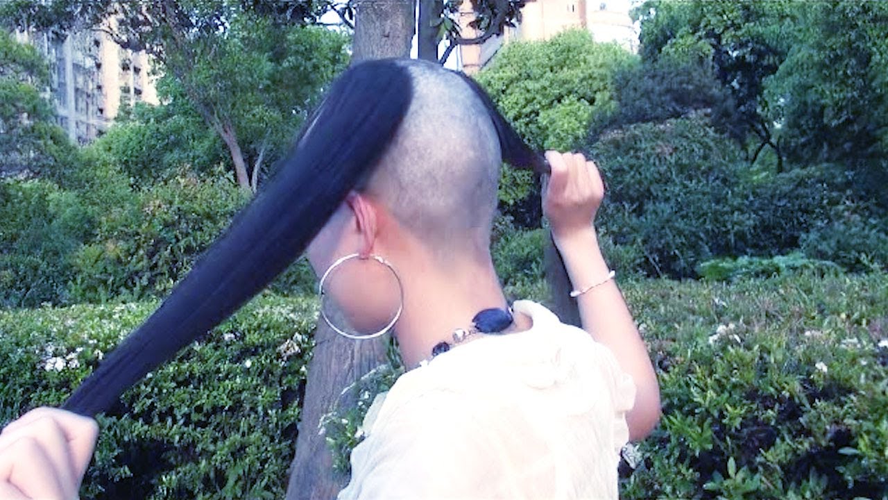 Long hair girl shaved her head in the park - YouTube