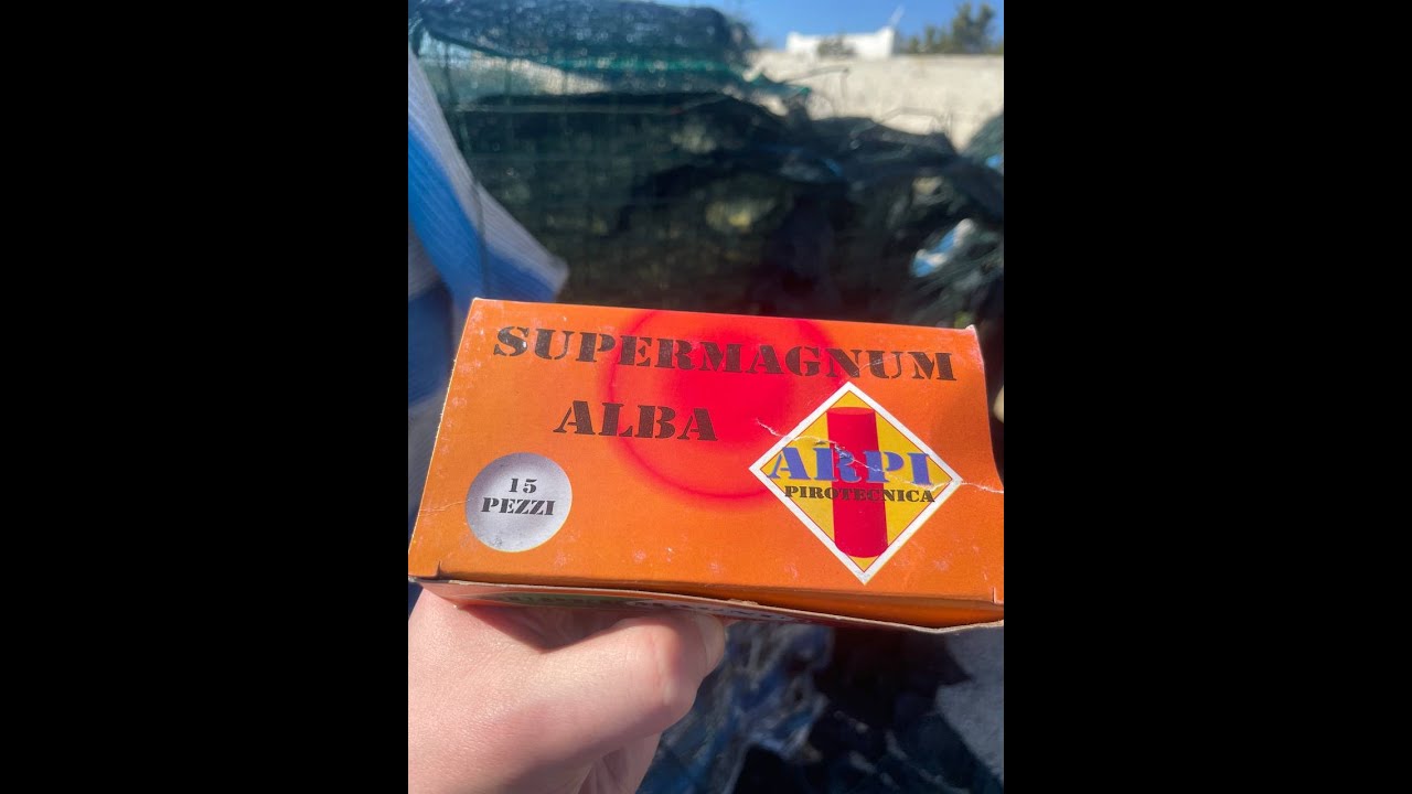 ESPLOSIONE PETARDO SUPER MAGNUM ALBA - YouTube