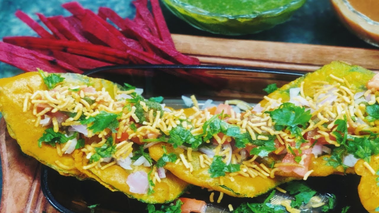 palak pakora chaat | palak pakora | palak/spinach fritters | Little ...