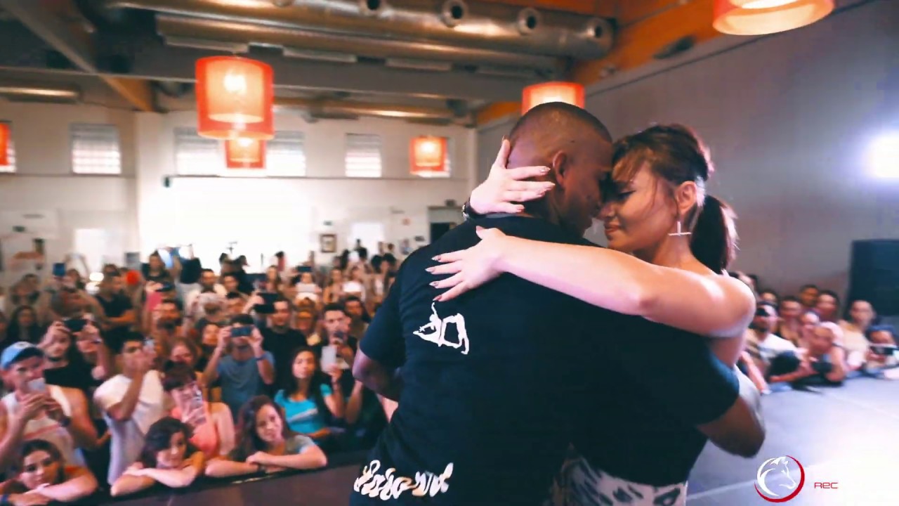 Natti Natasha Romeo Santos/La Mejor Versión De Mi/Alfredo y Andrea ...