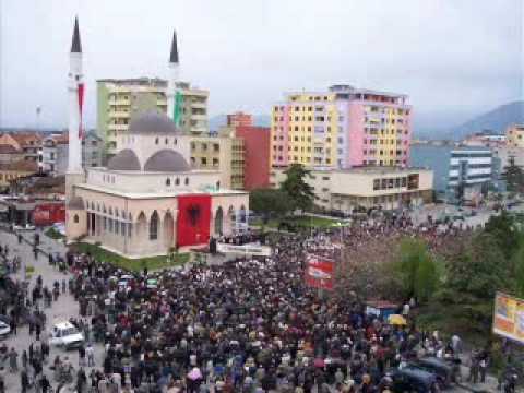 Grupi Nur - Në var do të hym