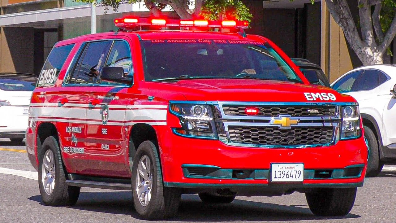 LAFD Engine 59 & EMS 9 Responding - YouTube