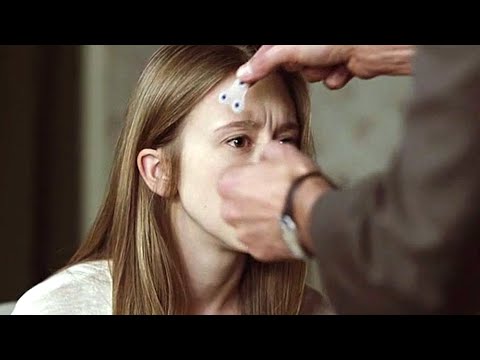 Девушка с IQ200+ боится родителей, а те вызывают ей странного специалиста