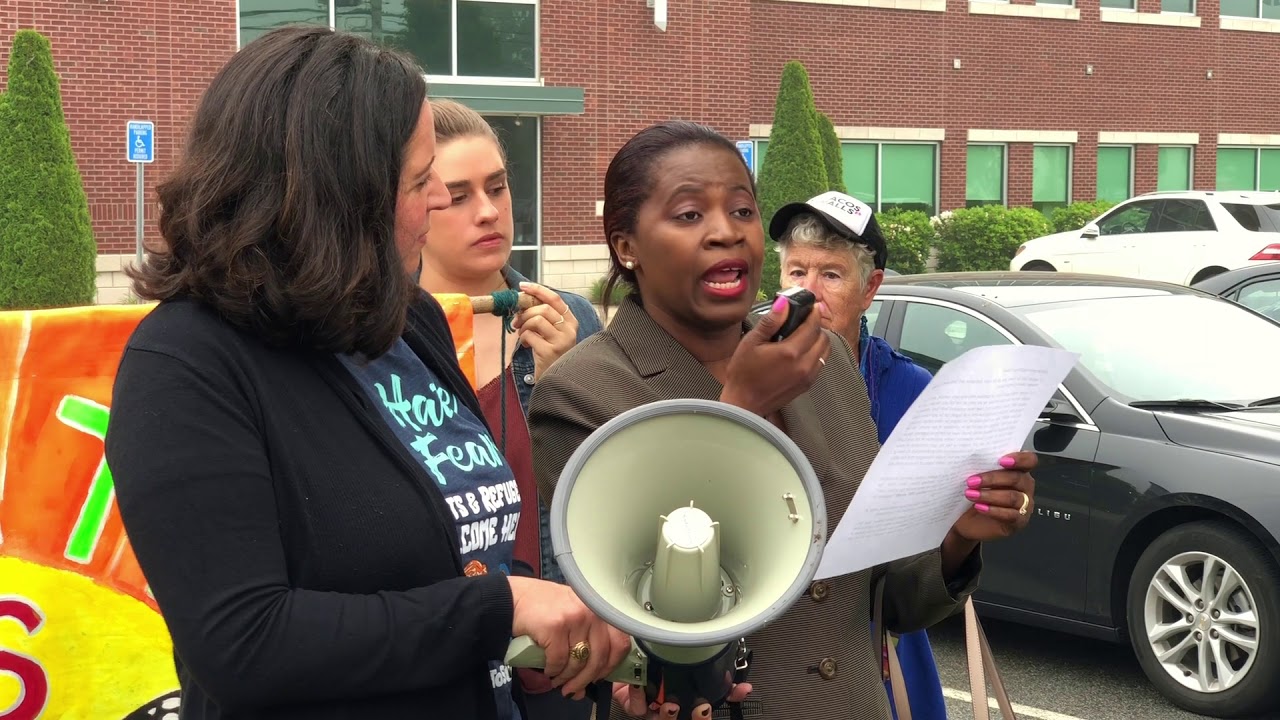 2018-06-01 ICE in Warwick 06 - YouTube