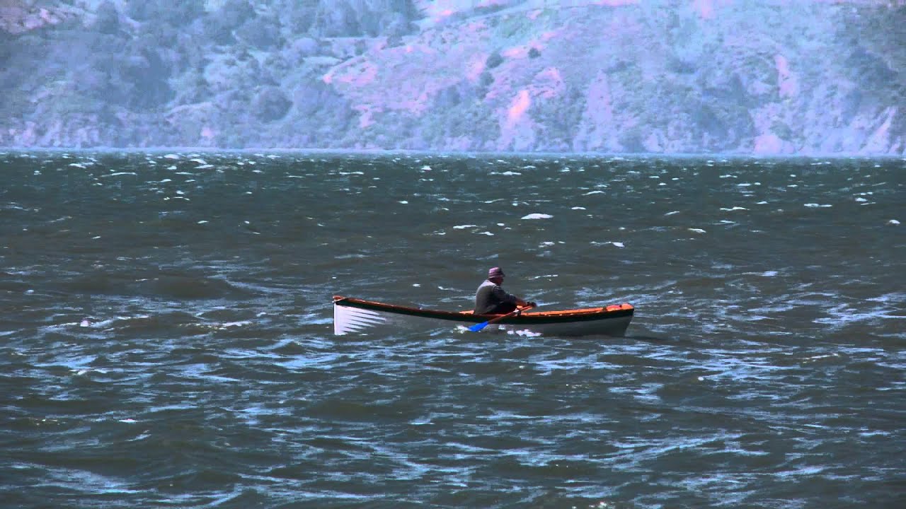 Fat guy on rowing boat - YouTube