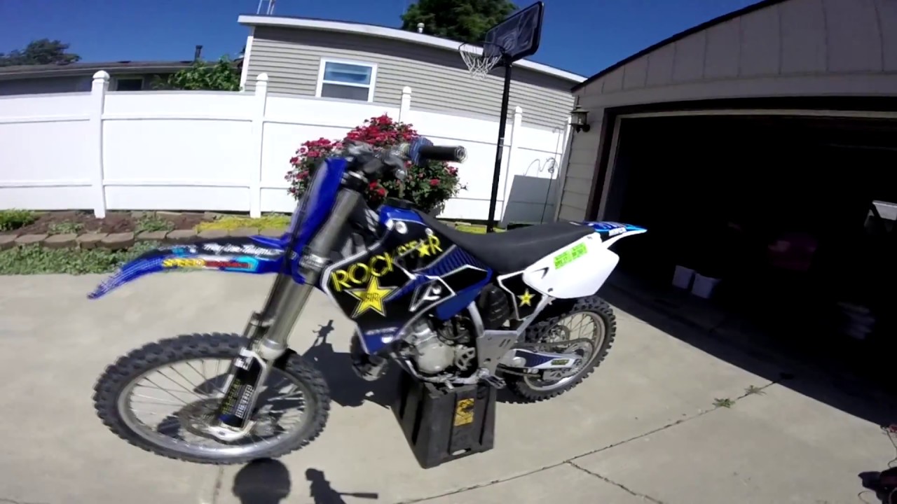 Review and start up: 2001 YZ125 - YouTube