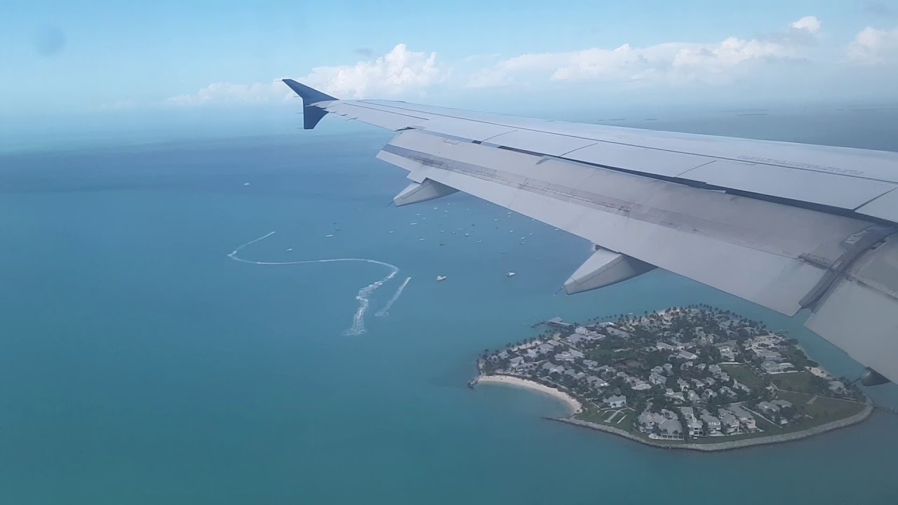 Short Runway + Boeing 737 = Key West Landing - YouTube