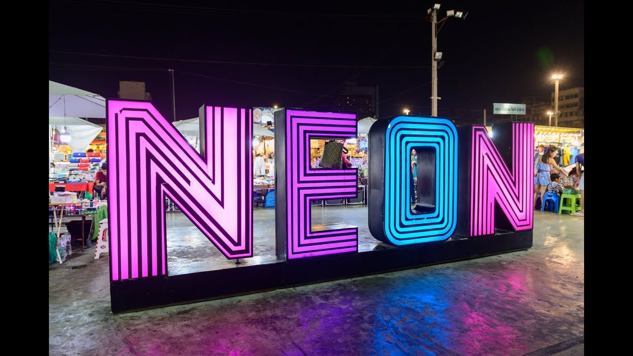 [4K] "Neon Night Market" unique street food and shopping at Pratunam ...