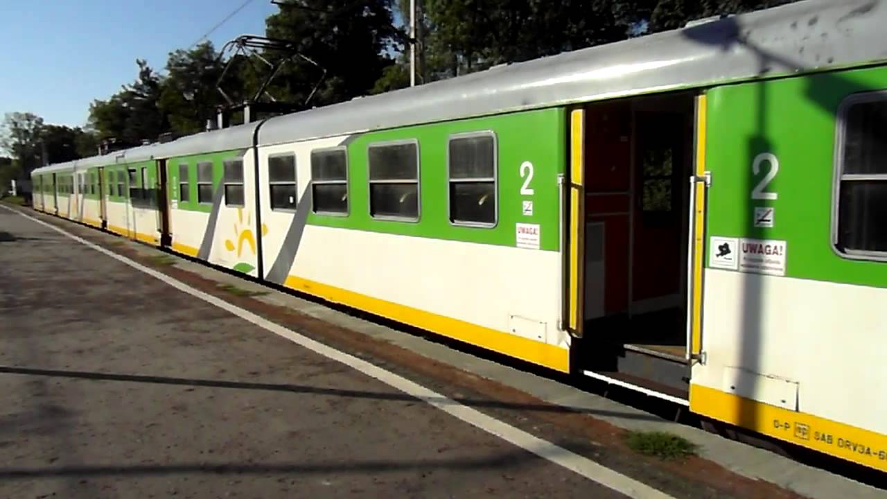 EN57-1796+EN57-1785 KM 718 - YouTube