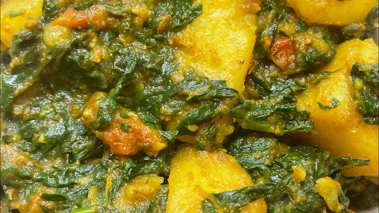 Easy and delicious saag aloo recipe/ aloo palak recipe - YouTube