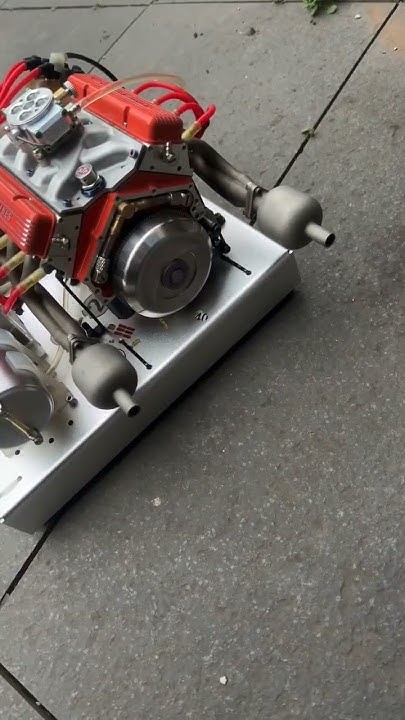 Model V8 engine - YouTube