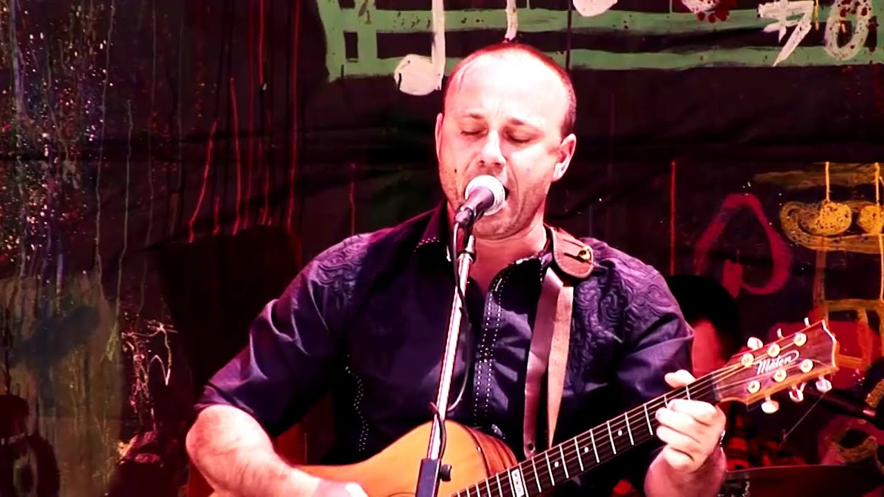 Warde Elliott - Melbourne singer songwriter - YouTube